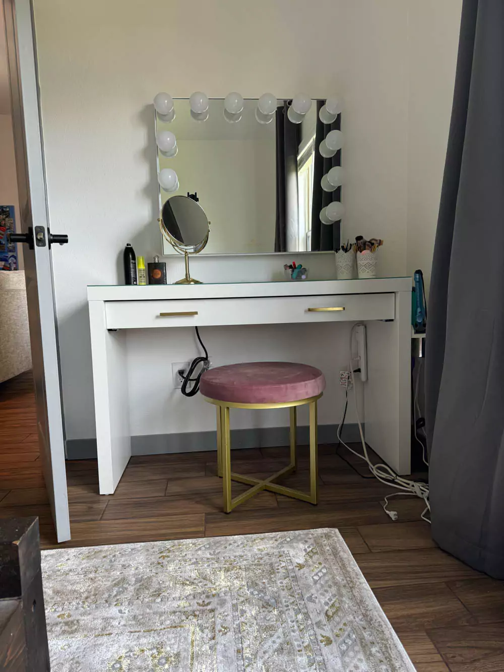 Makeup Storage and Organization: Ikea Malm Dressing Table